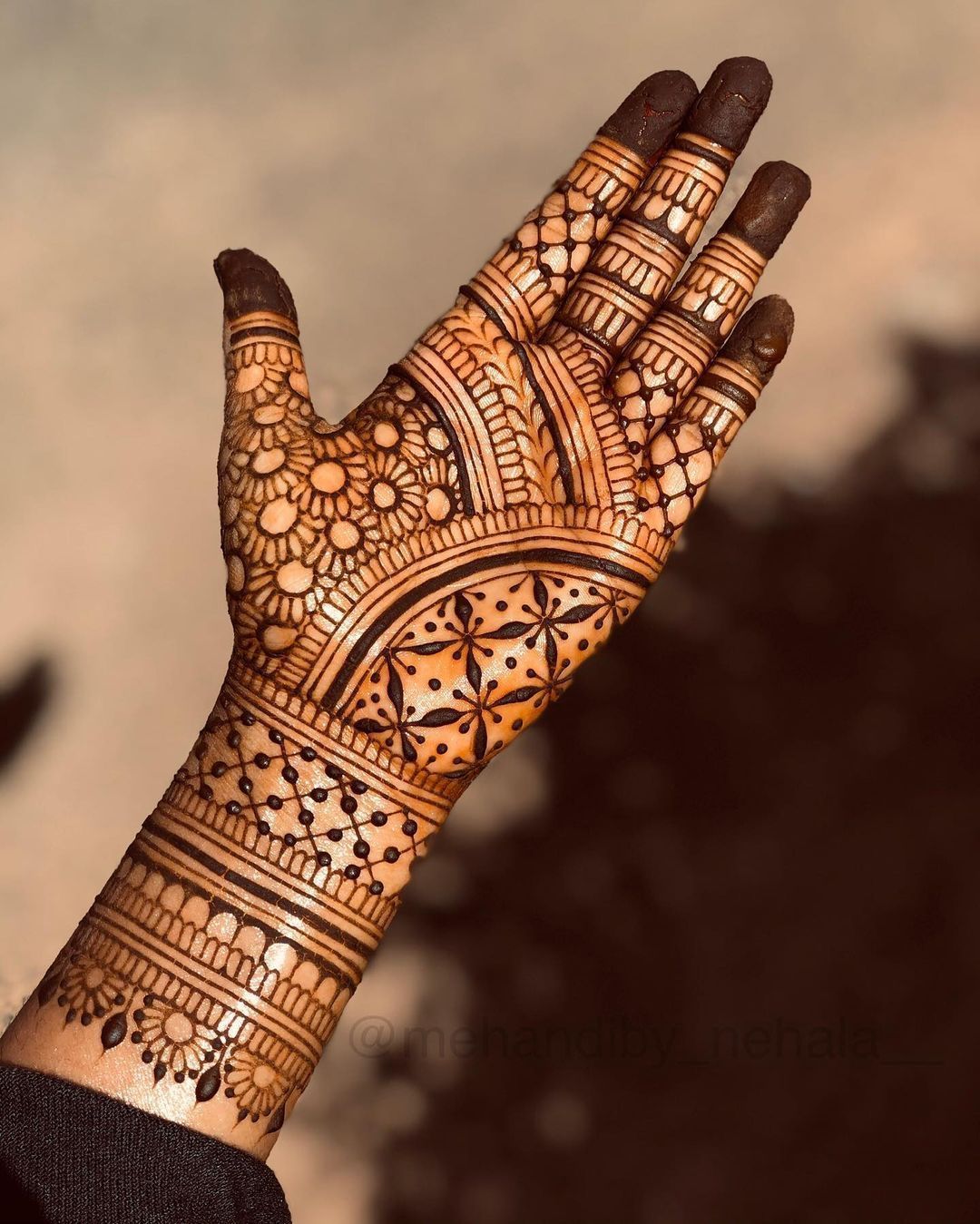 15+ Easy Mehndi Designs for full hands – Artisticmehendi
